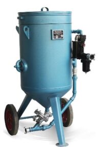 ABRASIVE BLASTING MACHINES - DRY